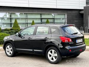 Black Nissan Qashqai 2008 in Riga, with an engine capacity of 2.00 L and mileage of 275 thousand km for 2990 €, photo 12 on AUTOMOTO.COM.LV
