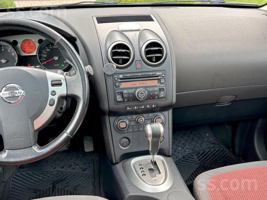 Black Nissan Qashqai 2008 in Riga, with an engine capacity of 2.00 L and mileage of 275 thousand km for 2990 €, photo 21 on AUTOMOTO.COM.LV