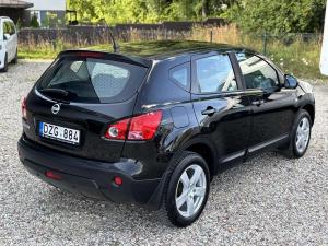 Black Nissan Qashqai 2008 in Vilnius, with an engine capacity of 2.00 L and mileage of 267 thousand km for 3680 €, photo 8 on AUTOMOTO.COM.LV