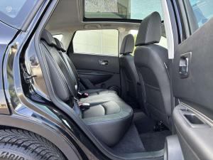 Black Nissan Qashqai 2008 in Vilnius, with an engine capacity of 2.00 L and mileage of 267 thousand km for 3680 €, photo 21 on AUTOMOTO.COM.LV