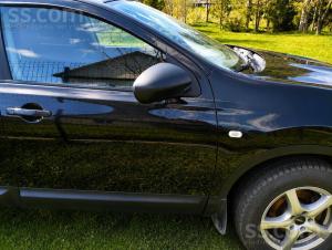 Black Nissan Qashqai 2008 in Ludza, with an engine capacity of 2.00 L and mileage of 182 thousand km for 4500 €, photo  on AUTOMOTO.COM.LV