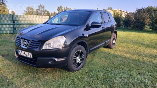 Black Nissan Qashqai 2008 in Rezekne, with an engine capacity of 1.50 L and mileage of 256 thousand km for 3500 €, photo 2 on AUTOMOTO.COM.LV
