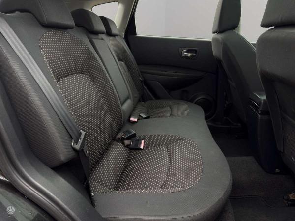 Black Nissan Qashqai 2008 in Kaunas, with an engine capacity of 1.50 L and mileage of 326 thousand km for 3999 €, photo 8 on AUTOMOTO.COM.LV