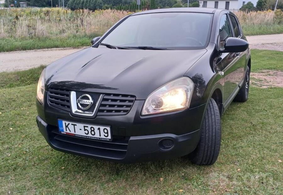 Melns Nissan Qashqai 2008 Rēzekne, ar dzinēja tilpumu 1.50 L un nobraukumu 256 tūkst. km par 3500 €, foto 1 vietnē AUTOMOTO.COM.LV