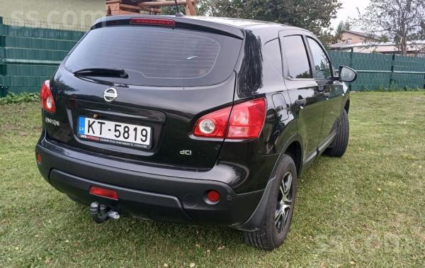 Melns Nissan Qashqai 2008 Rēzekne, ar dzinēja tilpumu 1.50 L un nobraukumu 256 tūkst. km par 3500 €, foto 4 vietnē AUTOMOTO.COM.LV