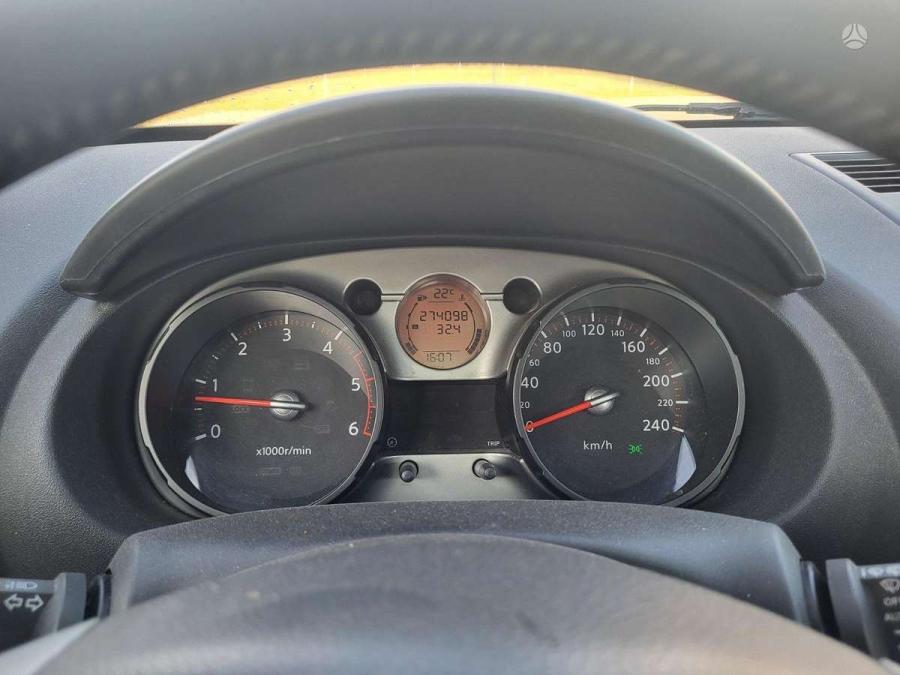 Black Nissan Qashqai 2008 in Pasvalys, with an engine capacity of 2.00 L and mileage of 274 thousand km for 2400 €, photo 9 on AUTOMOTO.COM.LV