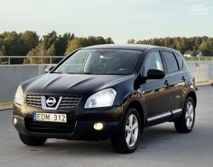 Melns Nissan Qashqai 2008 Viļņa, ar dzinēja tilpumu 1.50 L un nobraukumu 237 tūkst. km par 2000 €, foto  vietnē AUTOMOTO.COM.LV
