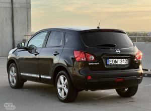 Black Nissan Qashqai 2008 in Vilnius, with an engine capacity of 1.50 L and mileage of 237 thousand km for 2000 €, photo 4 on AUTOMOTO.COM.LV