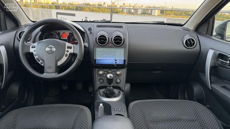 Black Nissan Qashqai 2008 in Vilnius, with an engine capacity of 1.50 L and mileage of 237 thousand km for 2000 €, photo 7 on AUTOMOTO.COM.LV