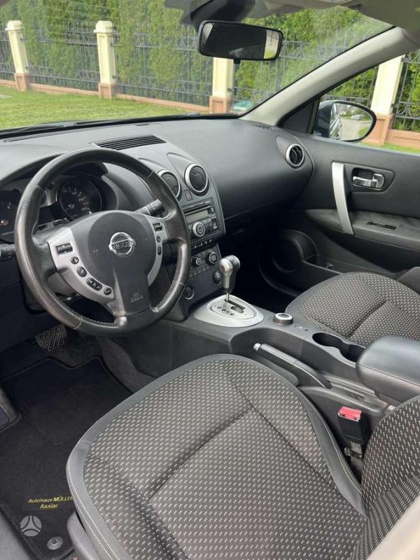 Nissan Qashqai 2008 in Mazeikiai on AUTOMOTO.COM.LV Black Nissan Qashqai 2008 in Mazeikiai, with an engine capacity of 2.00 L and mileage of 248 thousand km for 3650 €, photo 11 on AUTOMOTO.COM.LV