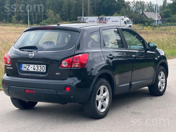 Nissan Qashqai 2008 in Riga on AUTOMOTO.COM.LV Black Nissan Qashqai 2008 in Riga, with an engine capacity of 1.50 L and mileage of 286 thousand km for 2690 ā¬, photo 4 on AUTOMOTO.COM.LV