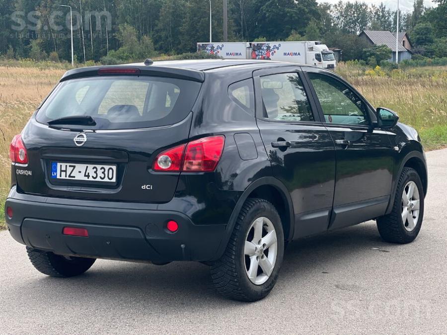 Black Nissan Qashqai 2008 in Riga, with an engine capacity of 1.50 L and mileage of 286 thousand km for 2690 €, photo 4 on AUTOMOTO.COM.LV