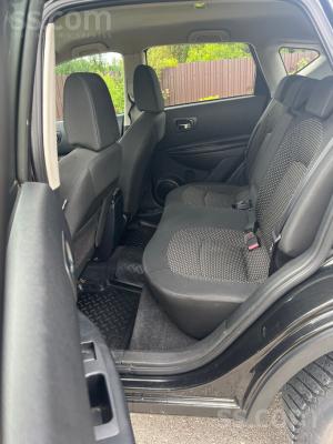Black Nissan Qashqai 2008 in Riga, with an engine capacity of 1.50 L and mileage of 286 thousand km for 2690 €, photo 7 on AUTOMOTO.COM.LV