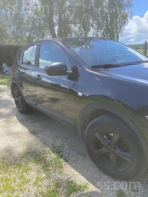 Melns Nissan Qashqai 2008 Bauska, ar dzinēja tilpumu 2.00 L un nobraukumu 267 tūkst. km par 2500 €, foto 3 vietnē AUTOMOTO.COM.LV