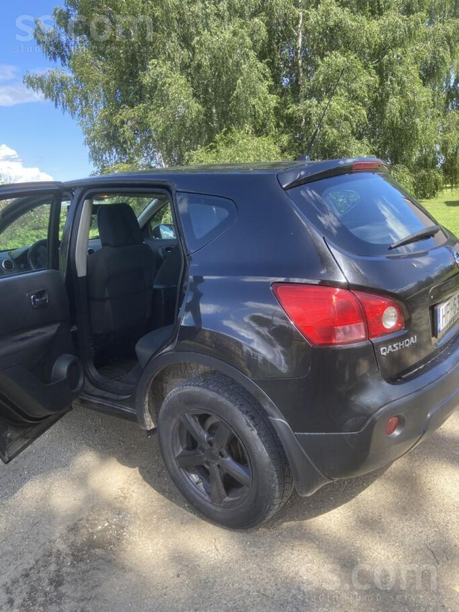 Melns Nissan Qashqai 2008 Bauska, ar dzinēja tilpumu 2.00 L un nobraukumu 267 tūkst. km par 2500 €, foto 5 vietnē AUTOMOTO.COM.LV