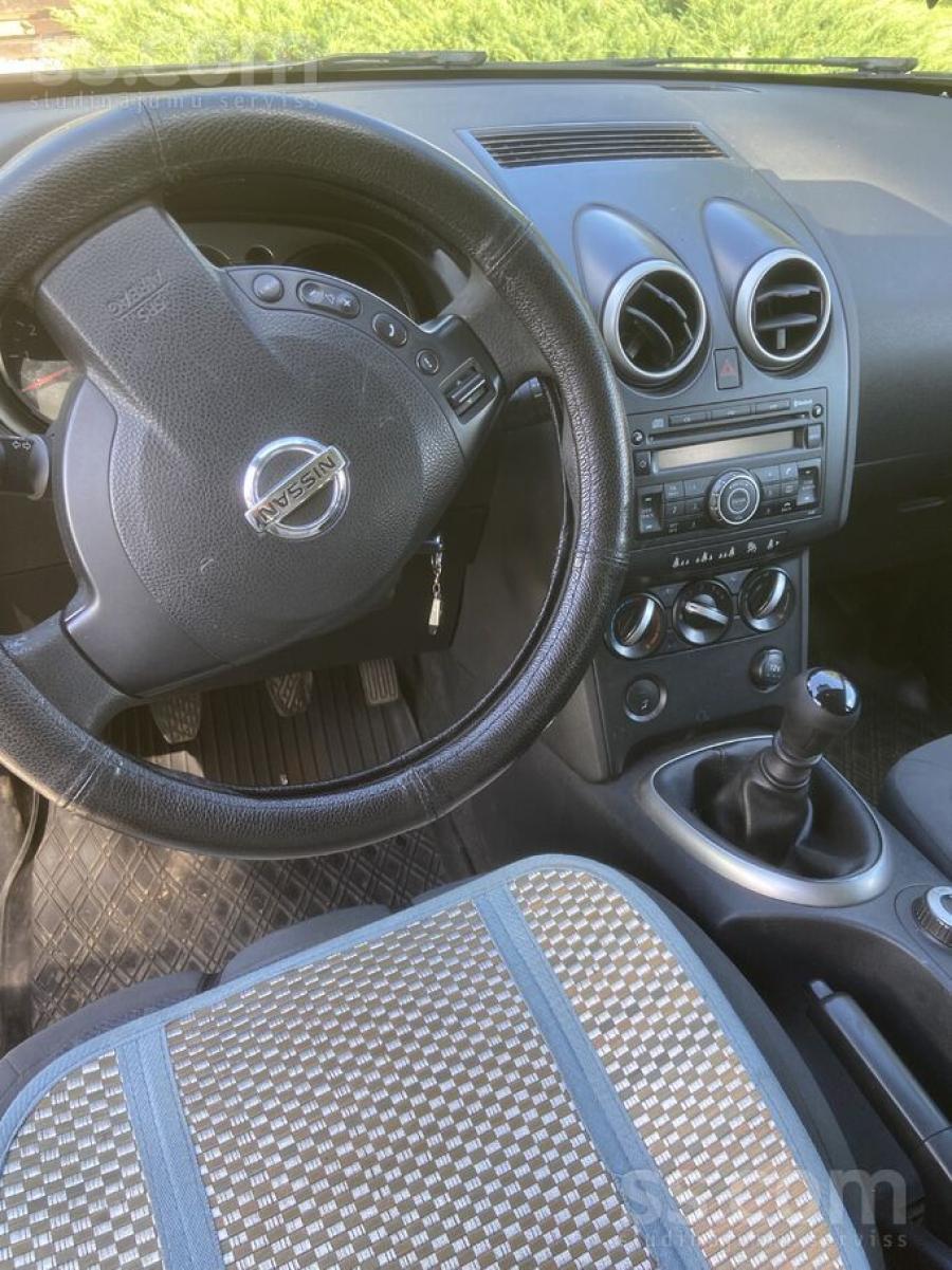Melns Nissan Qashqai 2008 Bauska, ar dzinēja tilpumu 2.00 L un nobraukumu 267 tūkst. km par 2500 €, foto 6 vietnē AUTOMOTO.COM.LV