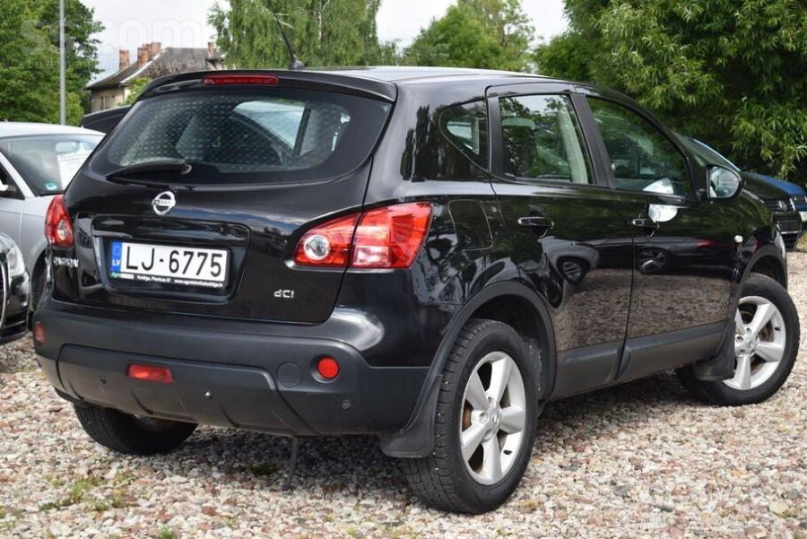 Melns Nissan Qashqai 2008 Kuldīga, ar dzinēja tilpumu 1.50 L un nobraukumu 0 tūkst. km par 3350 €, foto 4 vietnē AUTOMOTO.COM.LV