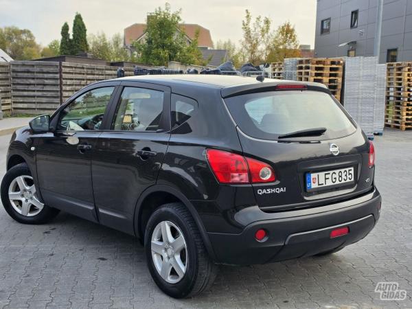 Melns Nissan Qashqai 2008 Šilutė, ar dzinēja tilpumu 2.00 L un nobraukumu 280 tūkst. km par 3600 €, foto 4 vietnē AUTOMOTO.COM.LV