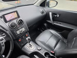 Black Nissan Qashqai 2008 in Silute, with an engine capacity of 2.00 L and mileage of 280 thousand km for 3600 €, photo 13 on AUTOMOTO.COM.LV