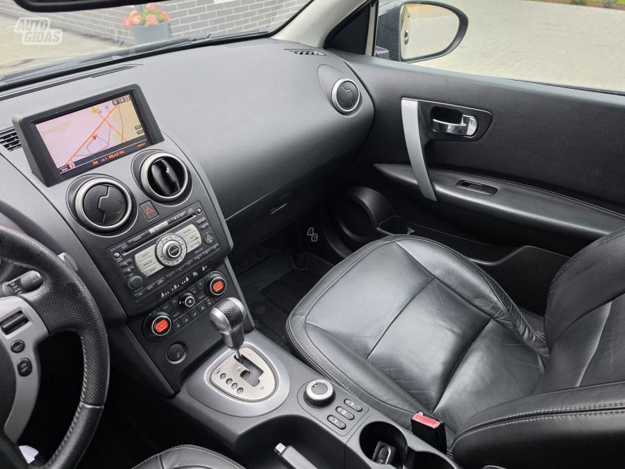 Black Nissan Qashqai 2008 in Silute, with an engine capacity of 2.00 L and mileage of 280 thousand km for 3600 €, photo 13 on AUTOMOTO.COM.LV