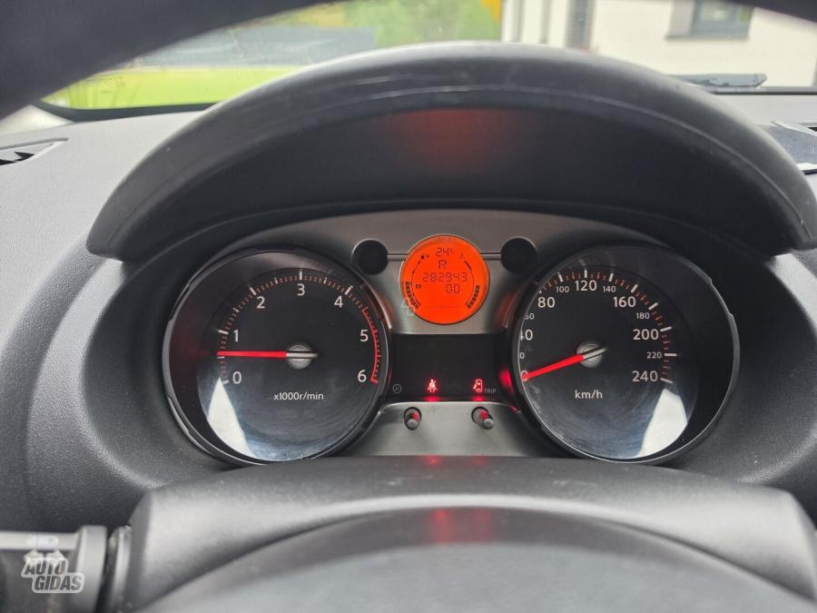 Black Nissan Qashqai 2008 in Silute, with an engine capacity of 2.00 L and mileage of 280 thousand km for 3600 €, photo 14 on AUTOMOTO.COM.LV
