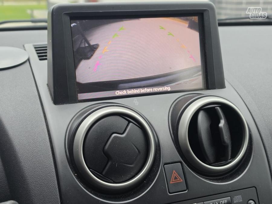 Black Nissan Qashqai 2008 in Silute, with an engine capacity of 2.00 L and mileage of 280 thousand km for 3600 €, photo 15 on AUTOMOTO.COM.LV