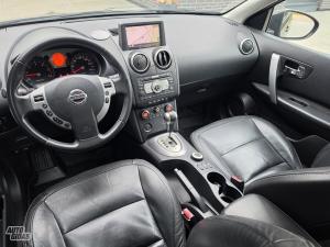 Black Nissan Qashqai 2008 in Silute, with an engine capacity of 2.00 L and mileage of 280 thousand km for 3600 €, photo 24 on AUTOMOTO.COM.LV