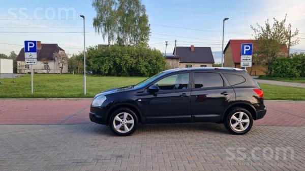 Black Nissan Qashqai 2009 in Jelgava, with an engine capacity of 2.00 L and mileage of 346 thousand km for 3450 €, photo 4 on AUTOMOTO.COM.LV