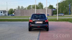 Melns Nissan Qashqai 2009 Jelgava, ar dzinēja tilpumu 2.00 L un nobraukumu 346 tūkst. km par 3450 €, foto 8 vietnē AUTOMOTO.COM.LV