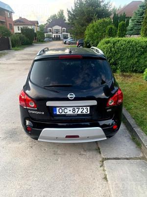 Melns Nissan Qashqai 2009 Jelgava, ar dzinēja tilpumu 2.00 L un nobraukumu 320 tūkst. km par 3950 €, foto 3 vietnē AUTOMOTO.COM.LV
