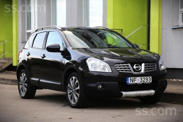 Black Nissan Qashqai 2009 in Riga, with an engine capacity of 2.00 L and mileage of 0 thousand km for 3995 €, photo 4 on AUTOMOTO.COM.LV