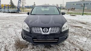 Black Nissan Qashqai 2009 in Marijampole, with an engine capacity of 2.00 L and mileage of 230 thousand km for 4790 €, photo 2 on AUTOMOTO.COM.LV