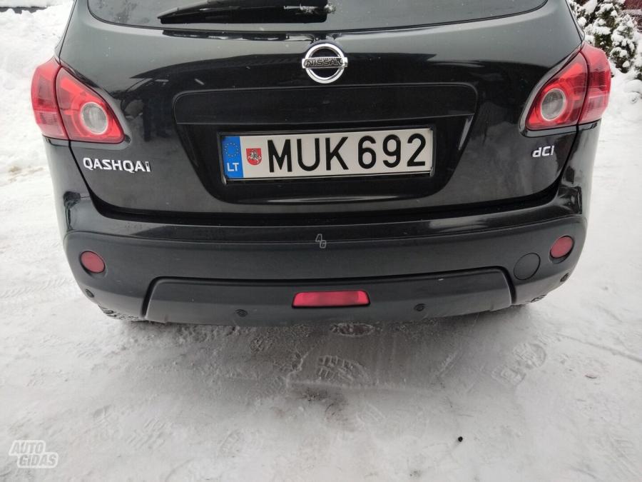 Black Nissan Qashqai 2009 in Ignalina, with an engine capacity of 1.50 L and mileage of 222 thousand km for 2899 €, photo 5 on AUTOMOTO.COM.LV