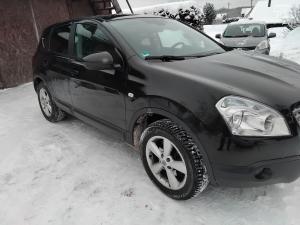 Black Nissan Qashqai 2009 in Ignalina, with an engine capacity of 1.50 L and mileage of 222 thousand km for 2899 €, photo 8 on AUTOMOTO.COM.LV