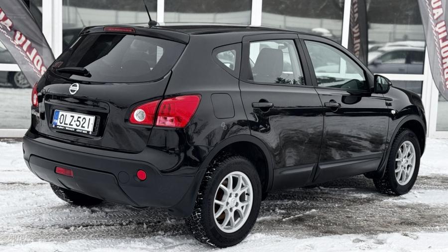 Melns Nissan Qashqai 2009 Radviliškis, ar dzinēja tilpumu 2.00 L un nobraukumu 279 tūkst. km par 4650 €, foto 10 vietnē AUTOMOTO.COM.LV
