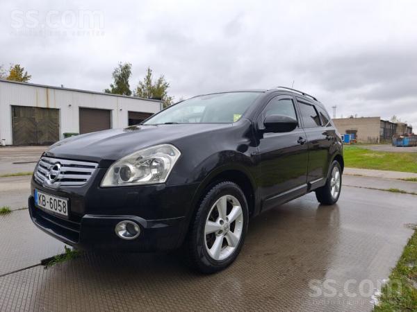 Black Nissan Qashqai 2009 in Riga, with an engine capacity of 2.00 L and mileage of 302 thousand km for 3500 €, photo 1 on AUTOMOTO.COM.LV