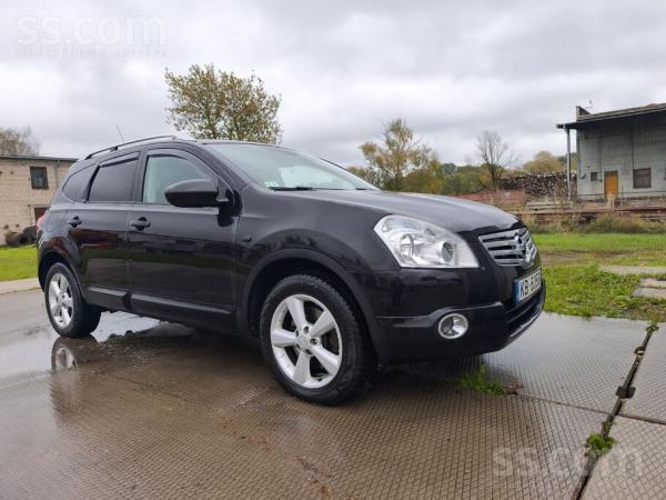 Black Nissan Qashqai 2009 in Riga, with an engine capacity of 2.00 L and mileage of 302 thousand km for 3500 €, photo 2 on AUTOMOTO.COM.LV