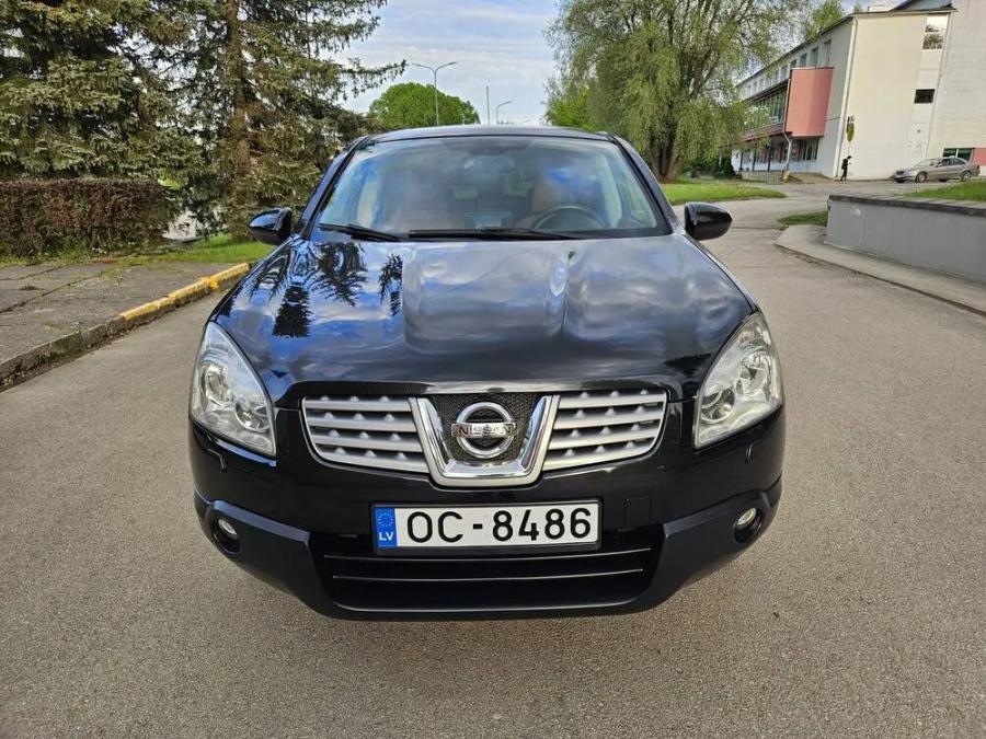 Melns Nissan Qashqai 2009 Jēkabpils, ar dzinēja tilpumu 2.00 L un nobraukumu 243 tūkst. km par 5490 €, foto 3 vietnē AUTOMOTO.COM.LV