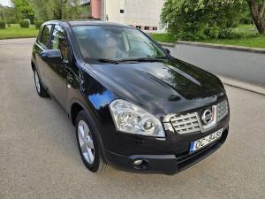 Melns Nissan Qashqai 2009 Jēkabpils, ar dzinēja tilpumu 2.00 L un nobraukumu 243 tūkst. km par 5490 €, foto 4 vietnē AUTOMOTO.COM.LV