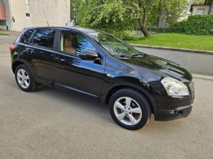 Melns Nissan Qashqai 2009 Jēkabpils, ar dzinēja tilpumu 2.00 L un nobraukumu 243 tūkst. km par 5490 €, foto 5 vietnē AUTOMOTO.COM.LV