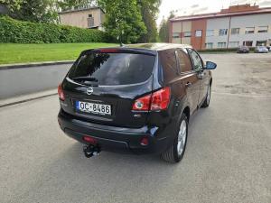 Melns Nissan Qashqai 2009 Jēkabpils, ar dzinēja tilpumu 2.00 L un nobraukumu 243 tūkst. km par 5490 €, foto 7 vietnē AUTOMOTO.COM.LV