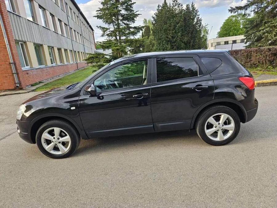 Melns Nissan Qashqai 2009 Jēkabpils, ar dzinēja tilpumu 2.00 L un nobraukumu 243 tūkst. km par 5490 €, foto 11 vietnē AUTOMOTO.COM.LV