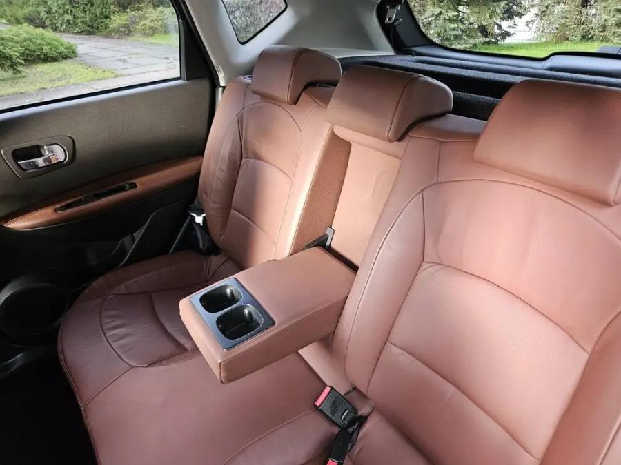 Melns Nissan Qashqai 2009 Jēkabpils, ar dzinēja tilpumu 2.00 L un nobraukumu 243 tūkst. km par 5490 €, foto 14 vietnē AUTOMOTO.COM.LV