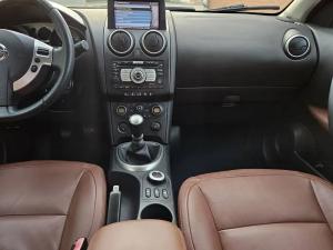 Melns Nissan Qashqai 2009 Jēkabpils, ar dzinēja tilpumu 2.00 L un nobraukumu 243 tūkst. km par 5490 €, foto 18 vietnē AUTOMOTO.COM.LV