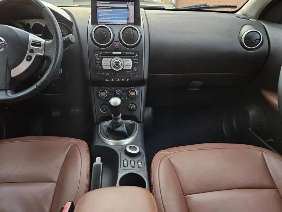 Melns Nissan Qashqai 2009 Jēkabpils, ar dzinēja tilpumu 2.00 L un nobraukumu 243 tūkst. km par 5490 €, foto 18 vietnē AUTOMOTO.COM.LV