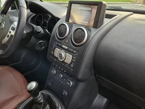 Melns Nissan Qashqai 2009 Jēkabpils, ar dzinēja tilpumu 2.00 L un nobraukumu 243 tūkst. km par 5490 €, foto 23 vietnē AUTOMOTO.COM.LV