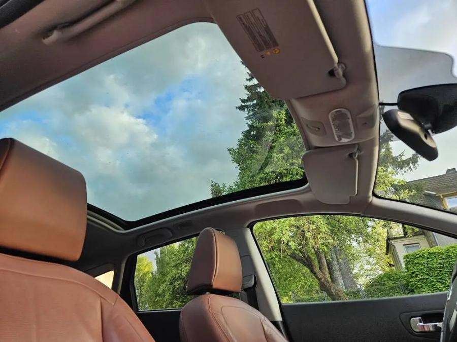 Melns Nissan Qashqai 2009 Jēkabpils, ar dzinēja tilpumu 2.00 L un nobraukumu 243 tūkst. km par 5490 €, foto 25 vietnē AUTOMOTO.COM.LV