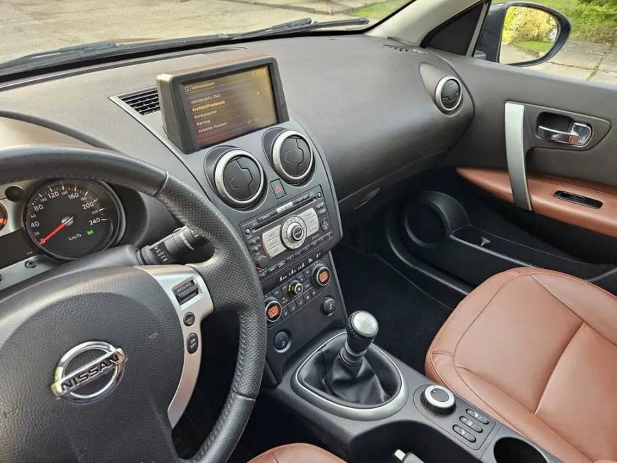 Melns Nissan Qashqai 2009 Jēkabpils, ar dzinēja tilpumu 2.00 L un nobraukumu 243 tūkst. km par 5490 €, foto 27 vietnē AUTOMOTO.COM.LV