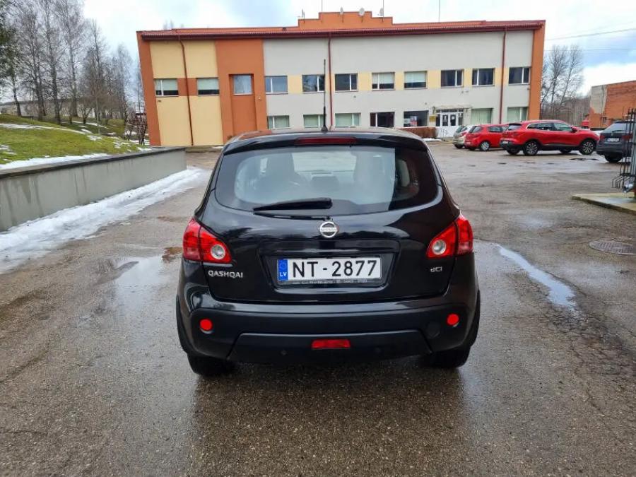 Melns Nissan Qashqai 2009 Jēkabpils, ar dzinēja tilpumu 2.00 L un nobraukumu 205 tūkst. km par 5800 €, foto 8 vietnē AUTOMOTO.COM.LV