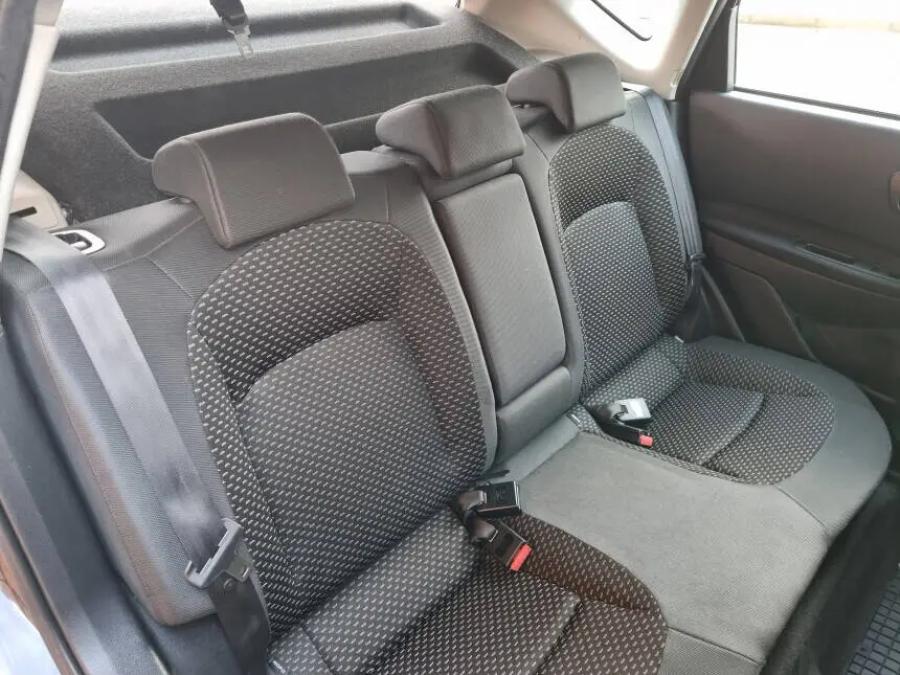 Melns Nissan Qashqai 2009 Jēkabpils, ar dzinēja tilpumu 2.00 L un nobraukumu 205 tūkst. km par 5800 €, foto 18 vietnē AUTOMOTO.COM.LV